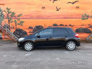 Black Toyota Auris 2011 in Tallinn, with an engine capacity of 1.80 L and mileage of 167 thousand km for 6200 €, photo 6 on AUTOMOTO.COM.LV