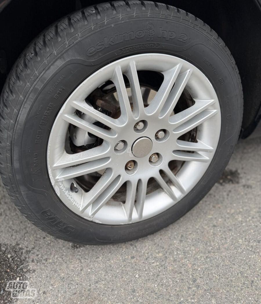 Melns Toyota Auris 2011 Kauņa, ar dzinēja tilpumu 1.40 L un nobraukumu 400 tūkst. km par 3450 €, foto 8 vietnē AUTOMOTO.COM.LV