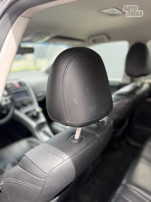 Melns Toyota Auris 2011 Kauņa, ar dzinēja tilpumu 1.40 L un nobraukumu 400 tūkst. km par 3450 €, foto 16 vietnē AUTOMOTO.COM.LV