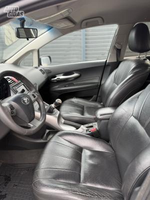 Melns Toyota Auris 2011 Kauņa, ar dzinēja tilpumu 1.40 L un nobraukumu 400 tūkst. km par 3450 €, foto 19 vietnē AUTOMOTO.COM.LV