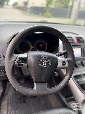 Melns Toyota Auris 2011 Kauņa, ar dzinēja tilpumu 1.40 L un nobraukumu 400 tūkst. km par 3450 €, foto 21 vietnē AUTOMOTO.COM.LV