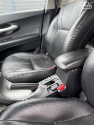Melns Toyota Auris 2011 Kauņa, ar dzinēja tilpumu 1.40 L un nobraukumu 400 tūkst. km par 3450 €, foto 22 vietnē AUTOMOTO.COM.LV
