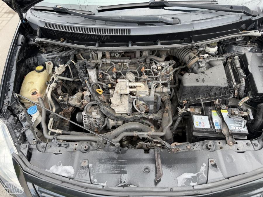 Melns Toyota Auris 2011 Kauņa, ar dzinēja tilpumu 1.40 L un nobraukumu 400 tūkst. km par 3450 €, foto 29 vietnē AUTOMOTO.COM.LV
