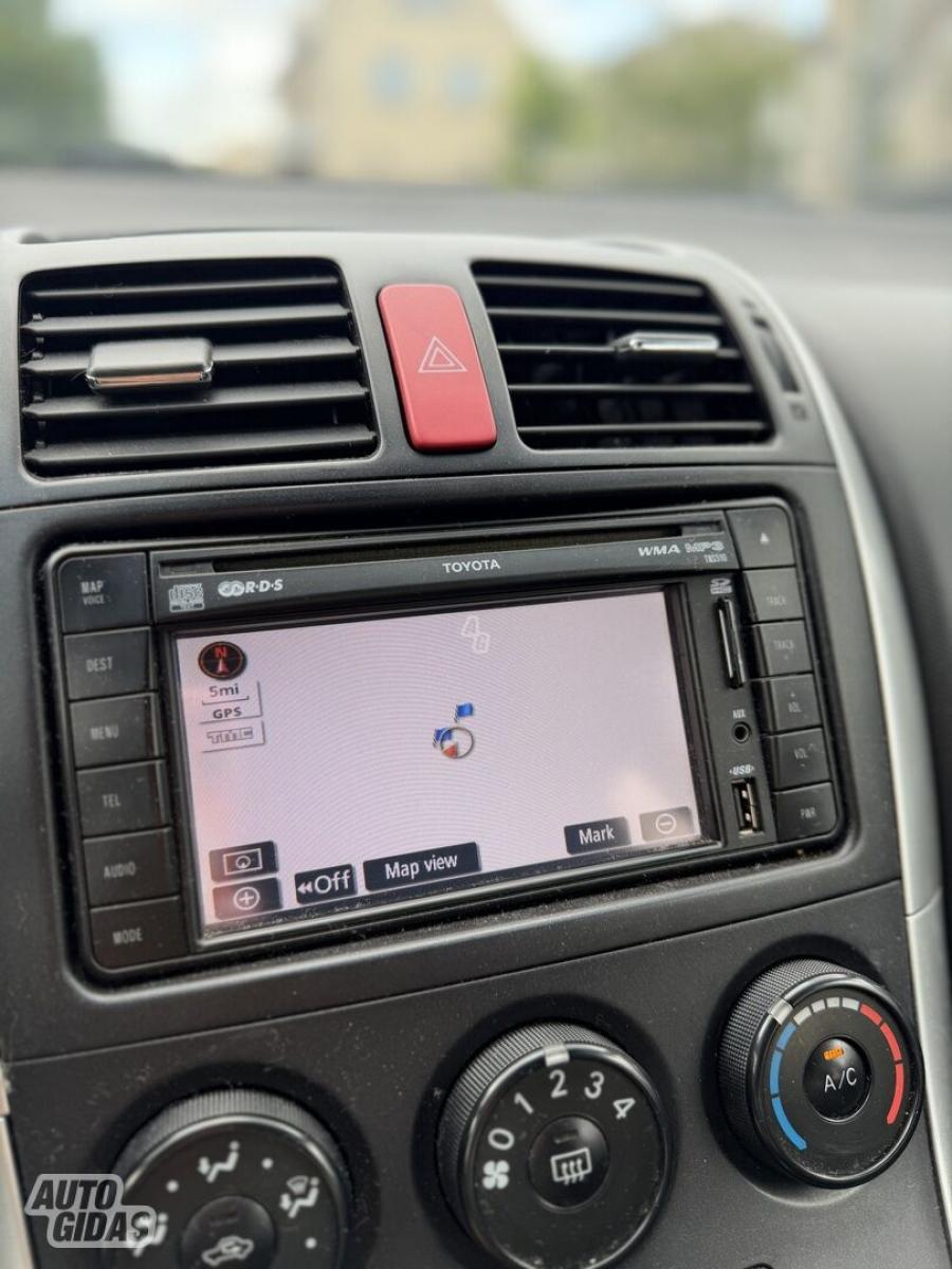 Melns Toyota Auris 2011 Kauņa, ar dzinēja tilpumu 1.40 L un nobraukumu 400 tūkst. km par 3450 €, foto 31 vietnē AUTOMOTO.COM.LV