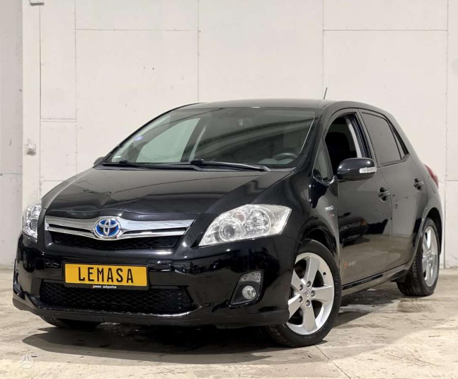 Melns Toyota Auris 2011 Klaipėda, ar dzinēja tilpumu 1.80 L un nobraukumu 271 tūkst. km par 5555 €, foto 1 vietnē AUTOMOTO.COM.LV