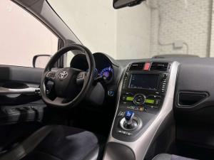 Melns Toyota Auris 2011 Klaipėda, ar dzinēja tilpumu 1.80 L un nobraukumu 271 tūkst. km par 5555 €, foto 3 vietnē AUTOMOTO.COM.LV