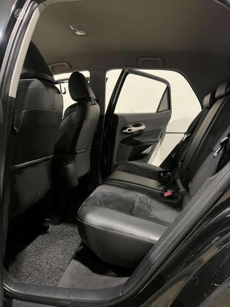 Melns Toyota Auris 2011 Klaipėda, ar dzinēja tilpumu 1.80 L un nobraukumu 271 tūkst. km par 5555 €, foto 10 vietnē AUTOMOTO.COM.LV