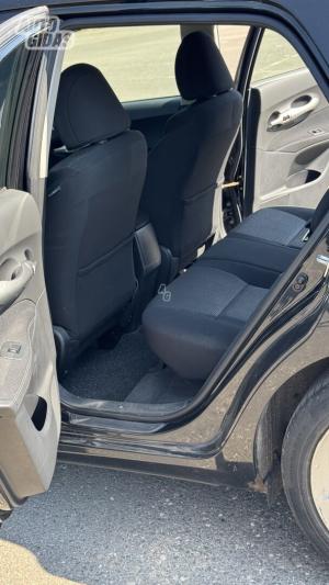 Melns Toyota Auris 2011 Viļņa, ar dzinēja tilpumu 1.80 L un nobraukumu 86 tūkst. km par 6500 €, foto 9 vietnē AUTOMOTO.COM.LV