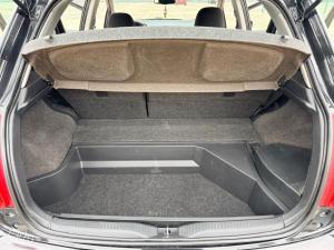 Melns Toyota Auris 2011 Ukmergė, ar dzinēja tilpumu 1.80 L un nobraukumu 200 tūkst. km par 6450 €, foto 32 vietnē AUTOMOTO.COM.LV