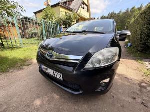 Black Toyota Auris 2011 in Vilnius, with an engine capacity of 1.80 L and mileage of 283 thousand km for 5400 €, photo  on AUTOMOTO.COM.LV