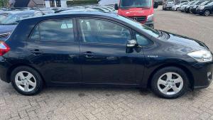 Melns Toyota Auris 2011 Kauņa, ar dzinēja tilpumu 1.80 L un nobraukumu 253 tūkst. km par 6000 €, foto 7 vietnē AUTOMOTO.COM.LV