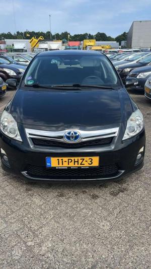 Melns Toyota Auris 2011 Kauņa, ar dzinēja tilpumu 1.80 L un nobraukumu 253 tūkst. km par 6000 €, foto 9 vietnē AUTOMOTO.COM.LV