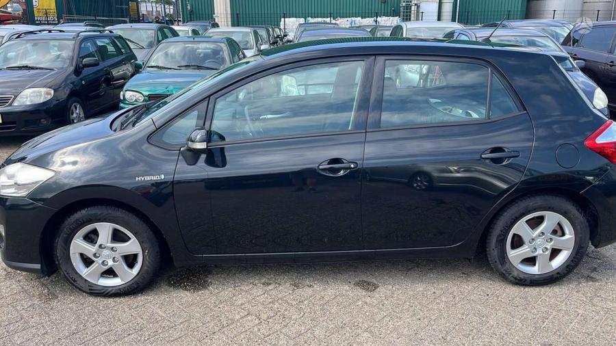 Melns Toyota Auris 2011 Kauņa, ar dzinēja tilpumu 1.80 L un nobraukumu 253 tūkst. km par 6000 €, foto 12 vietnē AUTOMOTO.COM.LV