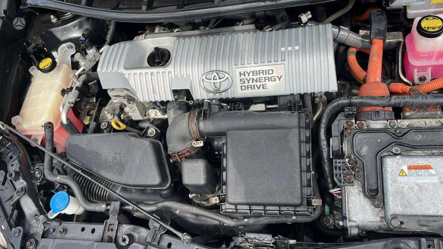 Melns Toyota Auris 2011 Kauņa, ar dzinēja tilpumu 1.80 L un nobraukumu 253 tūkst. km par 6000 €, foto 15 vietnē AUTOMOTO.COM.LV