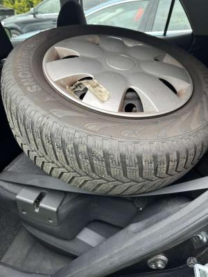 Melns Toyota Auris 2011 Kauņa, ar dzinēja tilpumu 1.80 L un nobraukumu 253 tūkst. km par 6000 €, foto 30 vietnē AUTOMOTO.COM.LV