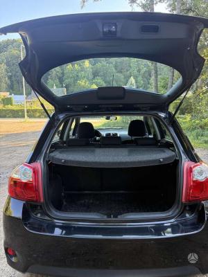 Черный Тойота Аурис 2011 в Каунас, объемом двигателя 1.60 л и пробегом 159 тыс. км за 6999 €, фото 10 на AUTOMOTO.COM.LV