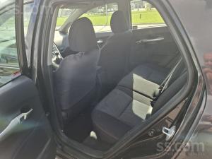Melns Toyota Auris 2011 Daugavpils, ar dzinēja tilpumu 2.00 L un nobraukumu 211 tūkst. km par 4200 €, foto 6 vietnē AUTOMOTO.COM.LV