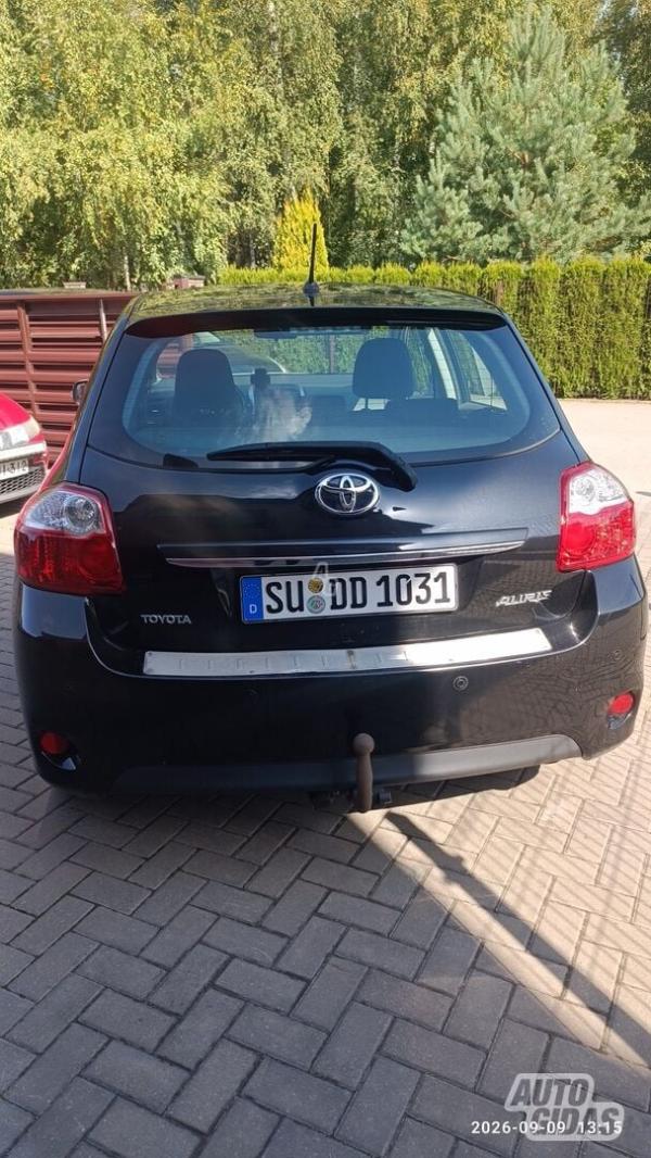 Melns Toyota Auris 2011 Kauņa, ar dzinēja tilpumu 1.60 L un nobraukumu 121 tūkst. km par 4500 €, foto 5 vietnē AUTOMOTO.COM.LV