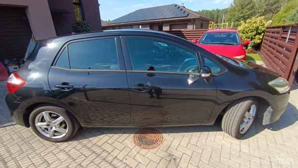 Melns Toyota Auris 2011 Kauņa, ar dzinēja tilpumu 1.60 L un nobraukumu 121 tūkst. km par 4500 €, foto 7 vietnē AUTOMOTO.COM.LV