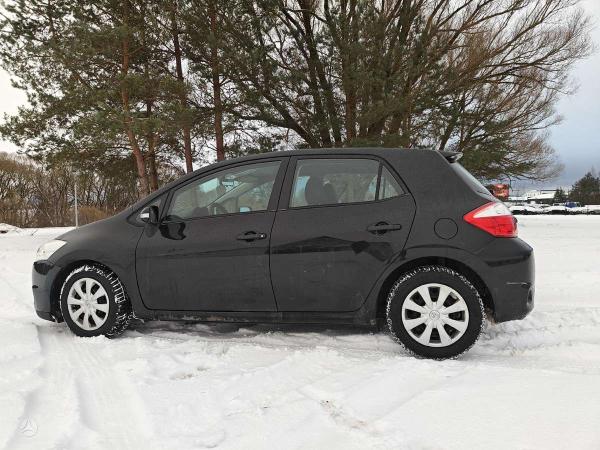 Melns Toyota Auris 2012 Tauragė, ar dzinēja tilpumu 1.36 L un nobraukumu 236 tūkst. km par 3600 €, foto 11 vietnē AUTOMOTO.COM.LV