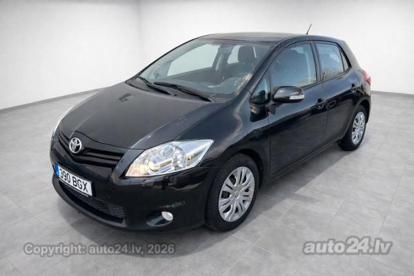 Black Toyota Auris 2012 in Tartu, with an engine capacity of 1.60 L and mileage of 208 thousand km for 5300 €, photo 1 on AUTOMOTO.COM.LV