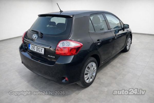 Black Toyota Auris 2012 in Tartu, with an engine capacity of 1.60 L and mileage of 208 thousand km for 5300 €, photo 8 on AUTOMOTO.COM.LV