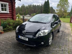Melns Toyota Auris 2012 Pelva, ar dzinēja tilpumu 1.60 L un nobraukumu 186 tūkst. km par 4990 €, foto  vietnē AUTOMOTO.COM.LV