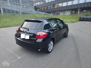 Black Toyota Auris 2012 in Ukmerge, with an engine capacity of 1.80 L and mileage of 170 thousand km for 6300 €, photo 7 on AUTOMOTO.COM.LV