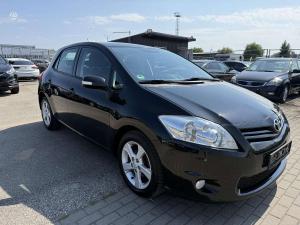 Melns Toyota Auris 2012 Marijampole, ar dzinēja tilpumu 1.60 L un nobraukumu 170 tūkst. km par 4990 €, foto 4 vietnē AUTOMOTO.COM.LV