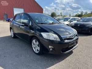 Melns Toyota Auris 2012 Šauļi, ar dzinēja tilpumu 1.80 L un nobraukumu 290 tūkst. km par 6300 €, foto  vietnē AUTOMOTO.COM.LV