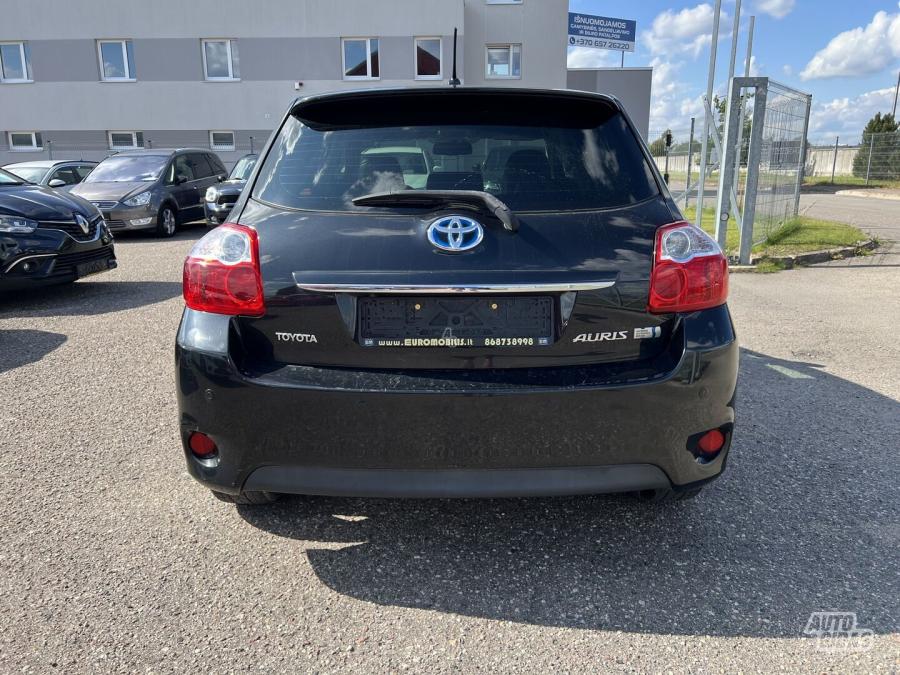 Melns Toyota Auris 2012 Šauļi, ar dzinēja tilpumu 1.80 L un nobraukumu 290 tūkst. km par 6300 €, foto 7 vietnē AUTOMOTO.COM.LV