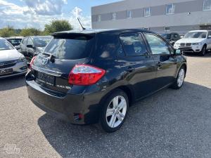Melns Toyota Auris 2012 Šauļi, ar dzinēja tilpumu 1.80 L un nobraukumu 290 tūkst. km par 6300 €, foto 8 vietnē AUTOMOTO.COM.LV