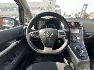 Melns Toyota Auris 2012 Šauļi, ar dzinēja tilpumu 1.80 L un nobraukumu 290 tūkst. km par 6300 €, foto 13 vietnē AUTOMOTO.COM.LV
