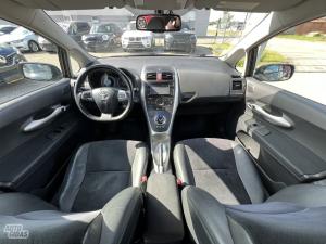 Melns Toyota Auris 2012 Šauļi, ar dzinēja tilpumu 1.80 L un nobraukumu 290 tūkst. km par 6300 €, foto 14 vietnē AUTOMOTO.COM.LV