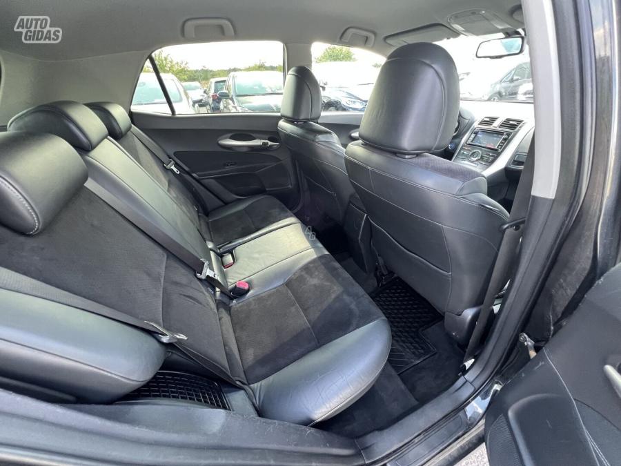 Melns Toyota Auris 2012 Šauļi, ar dzinēja tilpumu 1.80 L un nobraukumu 290 tūkst. km par 6300 €, foto 19 vietnē AUTOMOTO.COM.LV