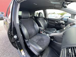 Melns Toyota Auris 2012 Šauļi, ar dzinēja tilpumu 1.80 L un nobraukumu 290 tūkst. km par 6300 €, foto 21 vietnē AUTOMOTO.COM.LV