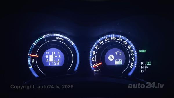Black Toyota Auris 2012 in Tallinn, with an engine capacity of 1.80 L and mileage of 440 thousand km for 4100 €, photo 6 on AUTOMOTO.COM.LV