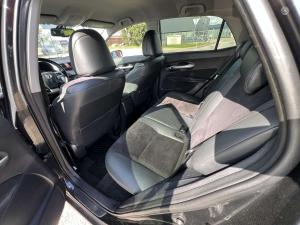 Black Toyota Auris 2012 in Siauliai, with an engine capacity of 1.80 L and mileage of 290 thousand km for 6300 €, photo 17 on AUTOMOTO.COM.LV