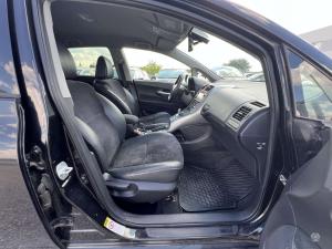 Black Toyota Auris 2012 in Siauliai, with an engine capacity of 1.80 L and mileage of 290 thousand km for 6300 €, photo 19 on AUTOMOTO.COM.LV