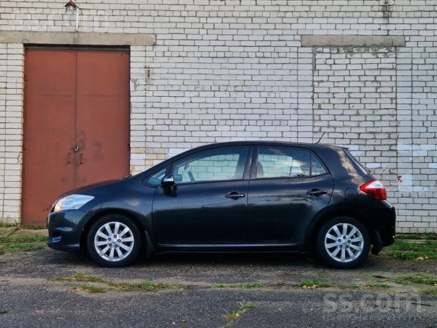 Melns Toyota Auris 2012 Tukums, ar dzinēja tilpumu 1.60 L un nobraukumu 278 tūkst. km par 4700 €, foto 7 vietnē AUTOMOTO.COM.LV