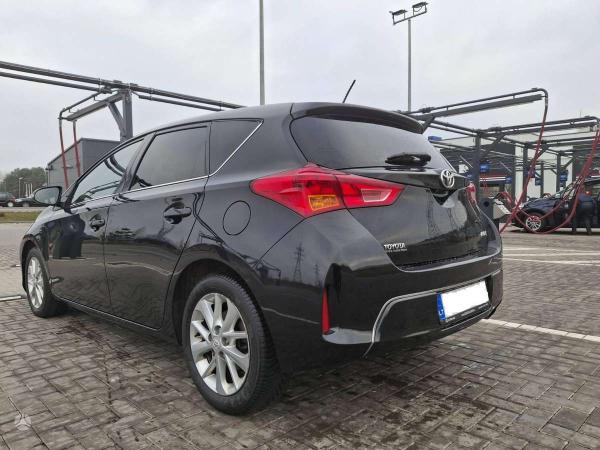 Melns Toyota Auris 2013 Kauņa, ar dzinēja tilpumu 1.60 L un nobraukumu 223 tūkst. km par 7500 €, foto 4 vietnē AUTOMOTO.COM.LV