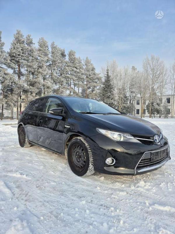 Melns Toyota Auris 2013 Šauļi, ar dzinēja tilpumu 1.80 L un nobraukumu 202 tūkst. km par 7900 €, foto 1 vietnē AUTOMOTO.COM.LV