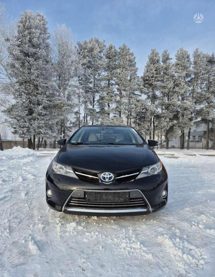 Melns Toyota Auris 2013 Šauļi, ar dzinēja tilpumu 1.80 L un nobraukumu 202 tūkst. km par 7900 €, foto 2 vietnē AUTOMOTO.COM.LV