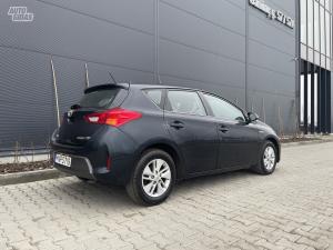 Black Toyota Auris 2013 in Vilnius, with an engine capacity of 1.80 L and mileage of 214 thousand km for 7990 €, photo 4 on AUTOMOTO.COM.LV