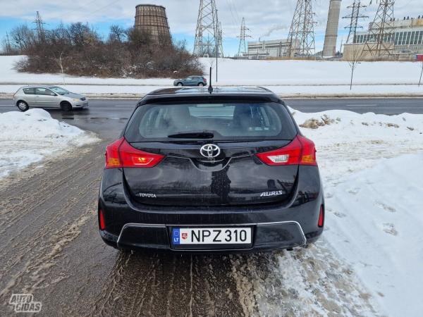 Black Toyota Auris 2013 in Kaunas, with an engine capacity of 1.40 L and mileage of 185 thousand km for 5700 €, photo 7 on AUTOMOTO.COM.LV