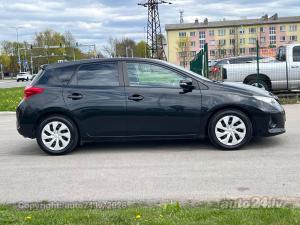 Black Toyota Auris 2013 in Narva, with an engine capacity of 1.60 L and mileage of 214 thousand km for 4999 €, photo 6 on AUTOMOTO.COM.LV