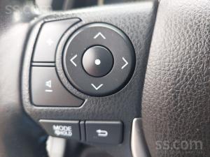 Black Toyota Auris 2013 in Cesis, with an engine capacity of 2.00 L and mileage of 240 thousand km for 6700 €, photo 13 on AUTOMOTO.COM.LV