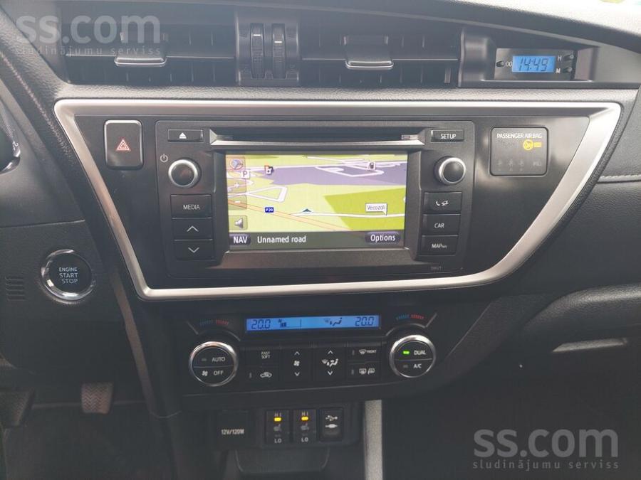 Black Toyota Auris 2013 in Cesis, with an engine capacity of 2.00 L and mileage of 240 thousand km for 6700 €, photo 14 on AUTOMOTO.COM.LV
