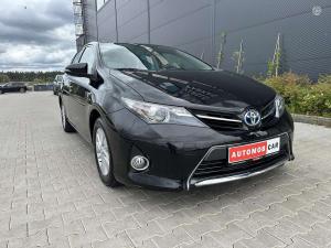 Melns Toyota Auris 2013 Viļņa, ar dzinēja tilpumu 1.80 L un nobraukumu 206 tūkst. km par 9200 €, foto 5 vietnē AUTOMOTO.COM.LV
