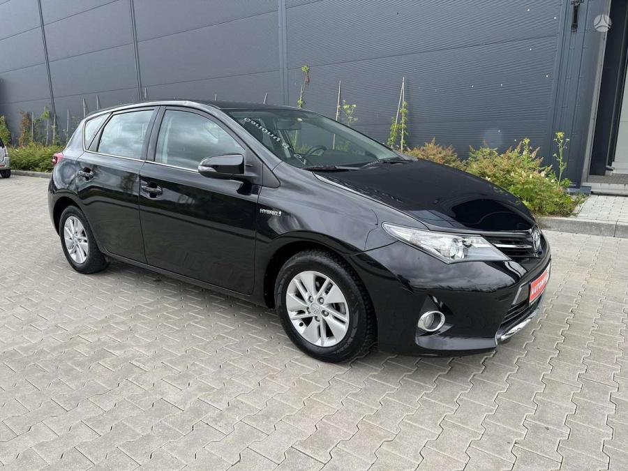 Melns Toyota Auris 2013 Viļņa, ar dzinēja tilpumu 1.80 L un nobraukumu 206 tūkst. km par 9200 €, foto 7 vietnē AUTOMOTO.COM.LV
